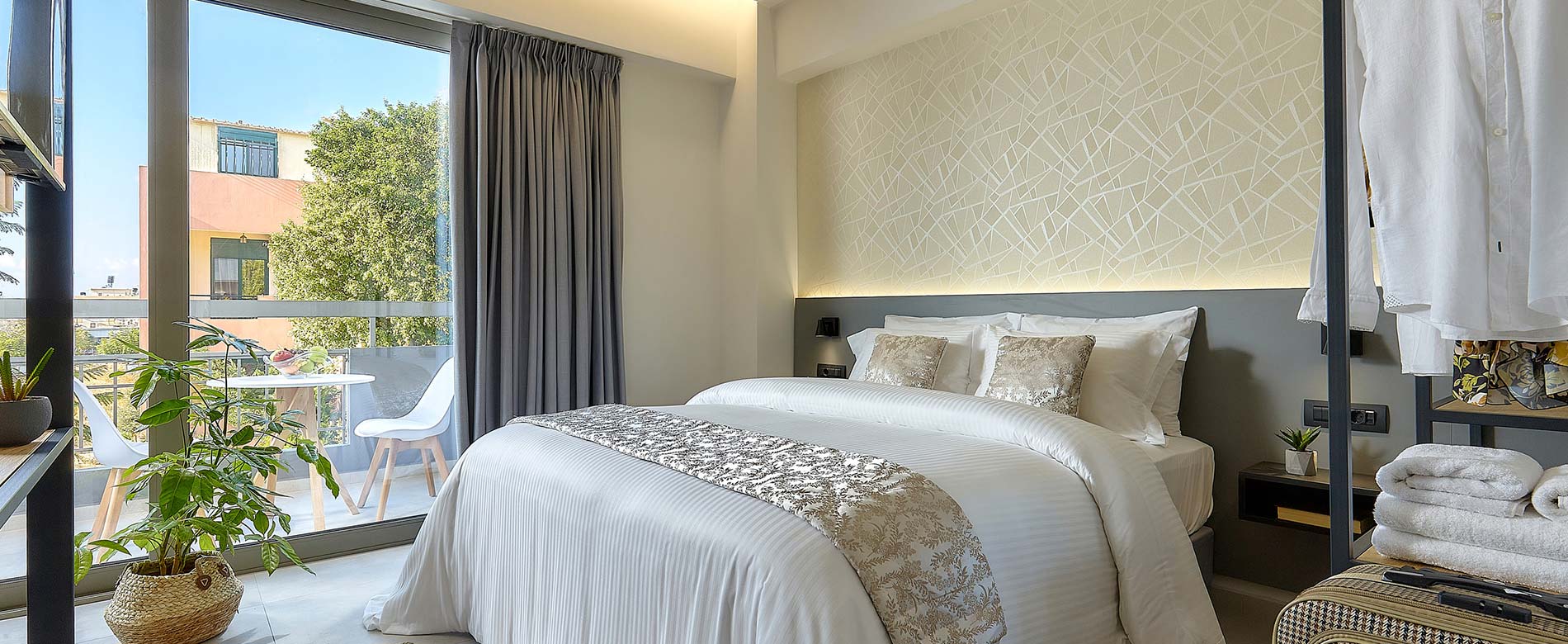 Superior Double Room , Fully equipped rooms & apartments - Stay365